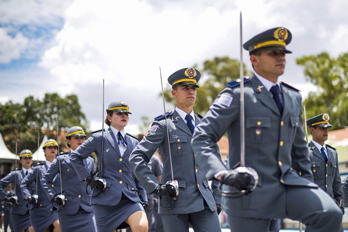 Governo de São Paulo publica edital de concurso público para alunos ...
