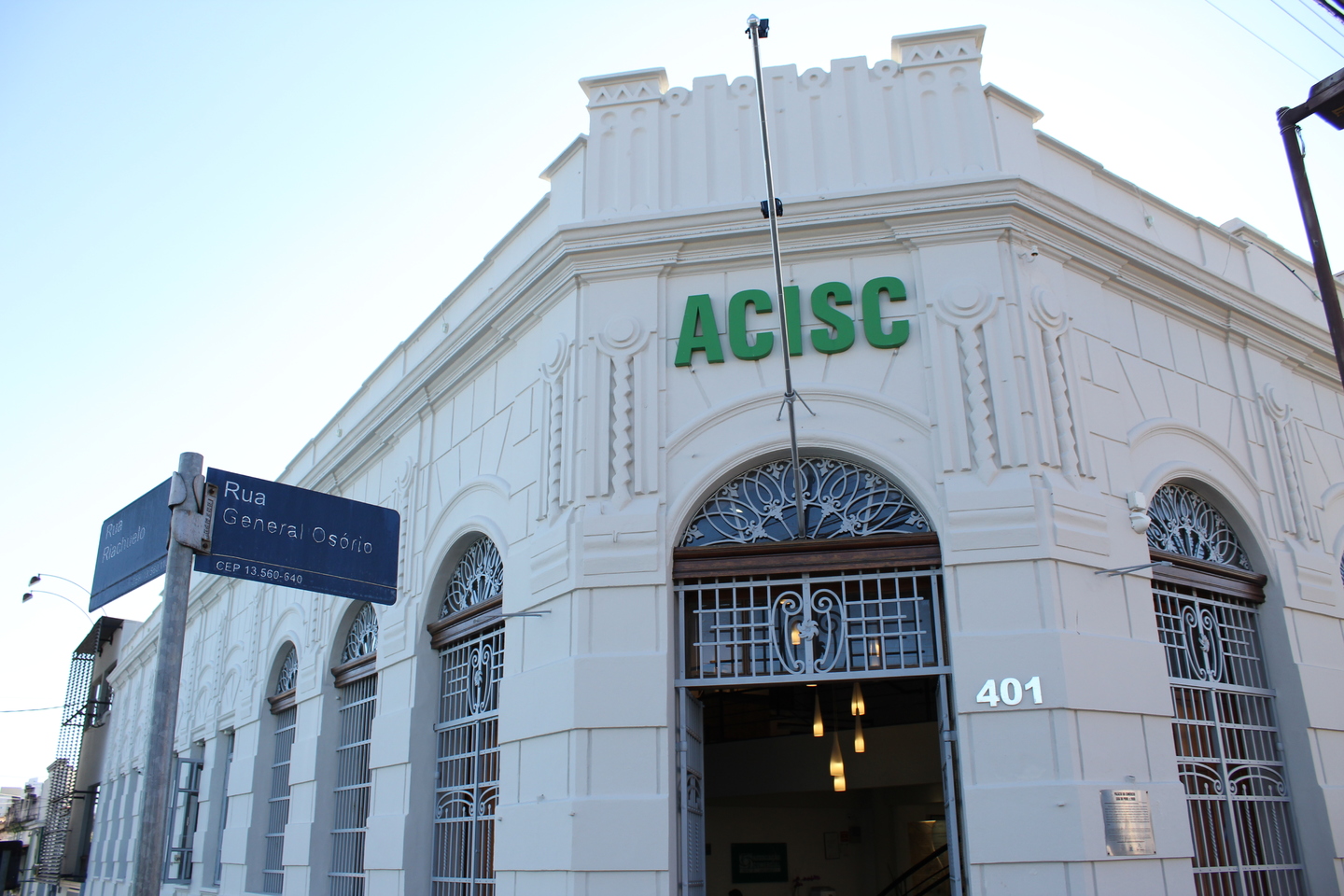 Acisc volta a atender público de forma presencial das 11h às 17h - São ...