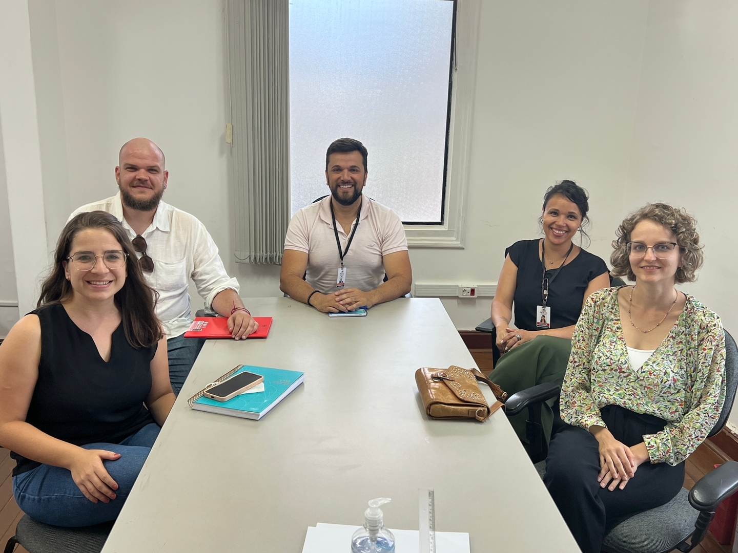 Rodson Magno, Presidente da Prohab, recebe em seu Gabinete membros da ...
