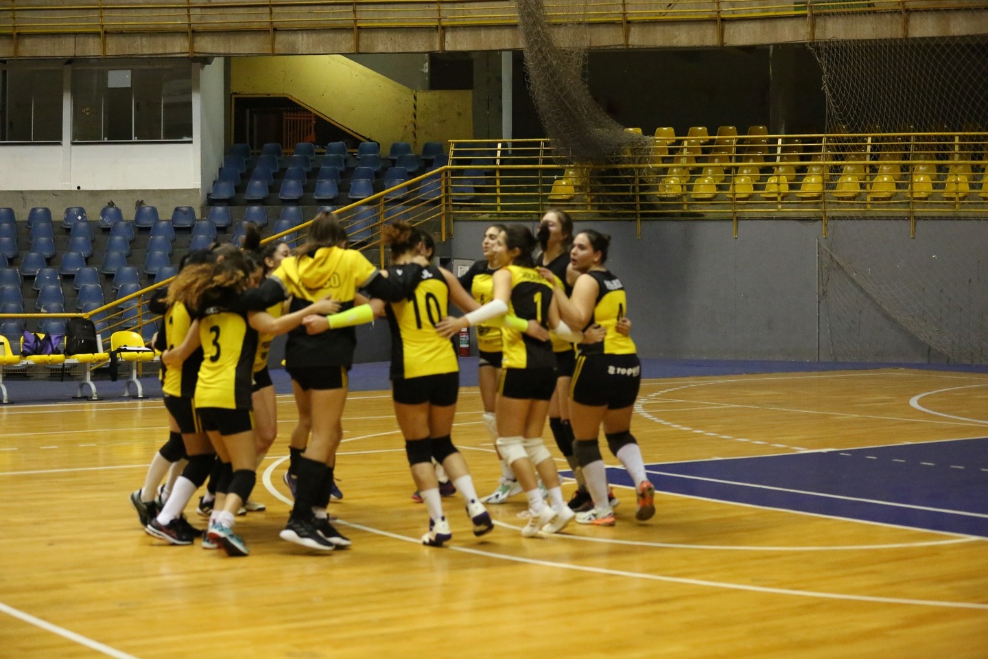 Caaso e Golden Team fazem batalha de 5 sets na Copa Elisângela ...