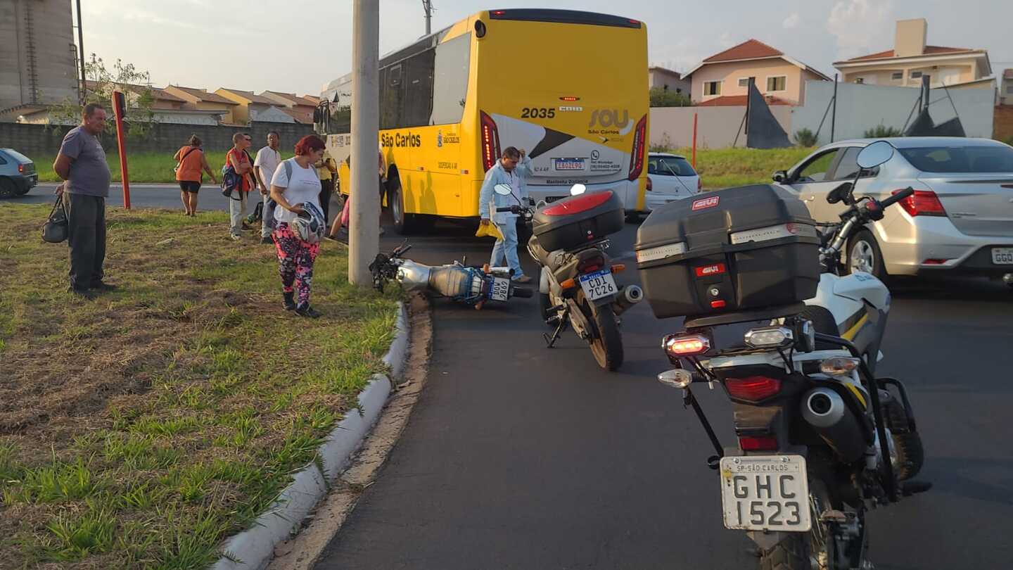 Motoboy fica ferido após acidente na Bruno Ruggiero Filho - São Carlos ...