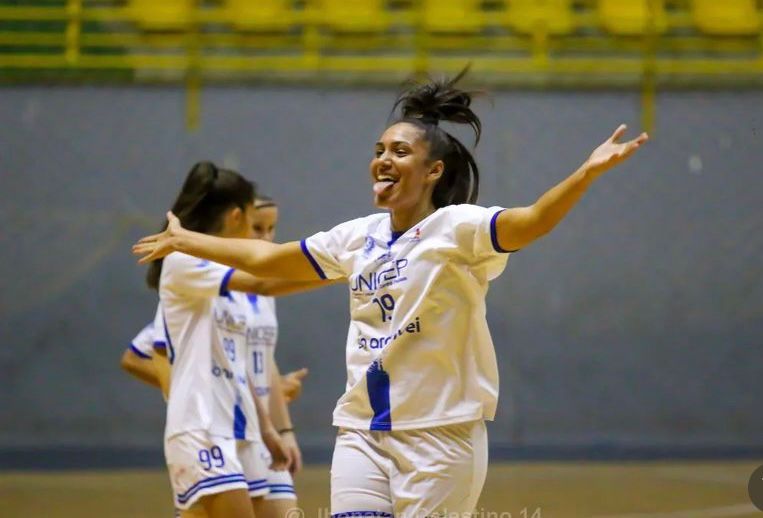 Jogadora da ASF São Carlos é convocada para a seleção brasileira de ...