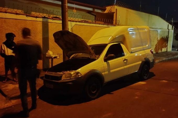 Após reportagem do SCA, picape furtada é encontrada no Jacobucci - São Carlos Agora