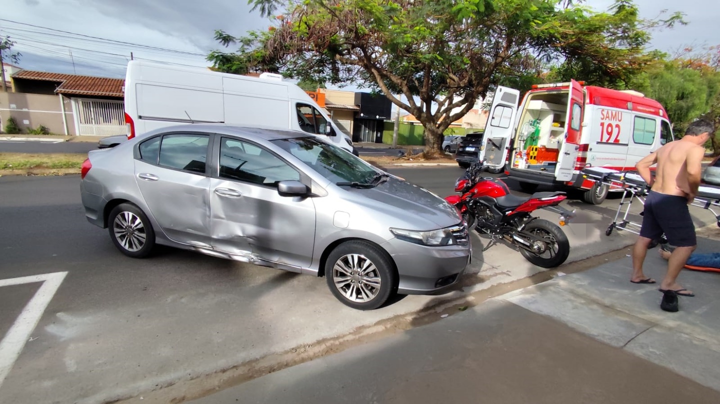 Após colisão na Bruno Ruggiero, motociclista fica ferido - São Carlos Agora