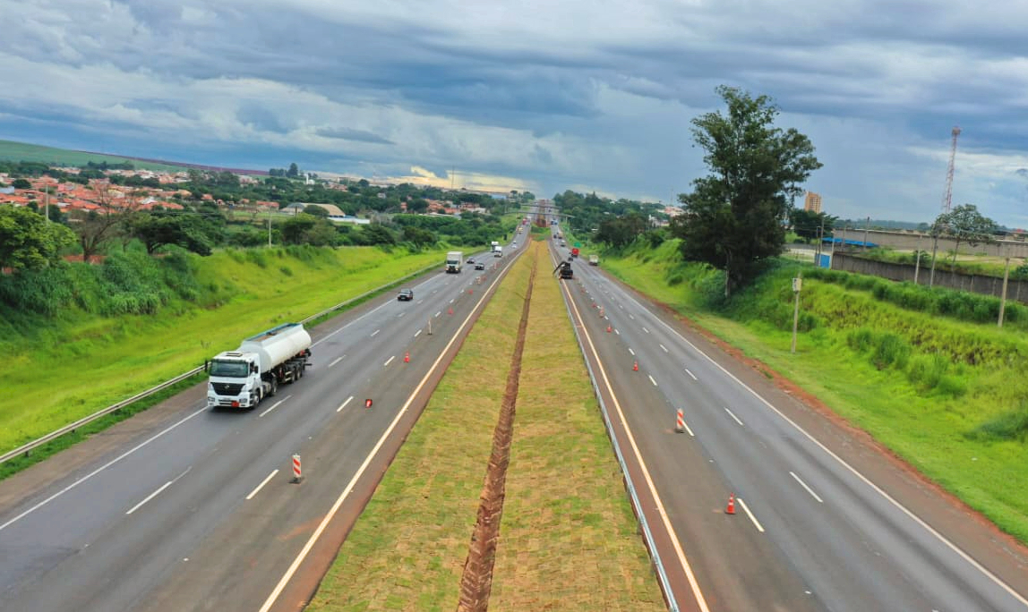Econoroeste apresenta projeto para construção de terceira faixa na SP ...