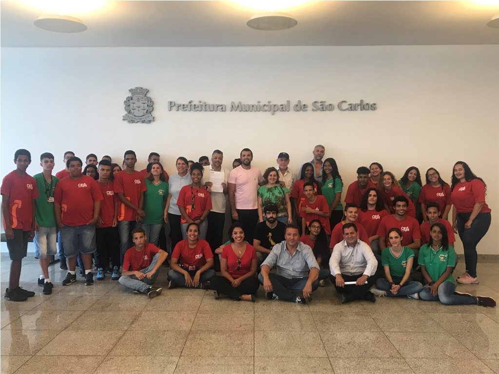 Vereador Rodson acompanha alunos do Ceja em visita ao prefeito Airton ...